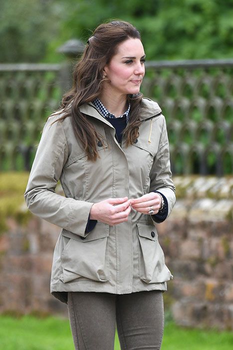 Kate Middleton bonds with children on farm day out | HELLO!