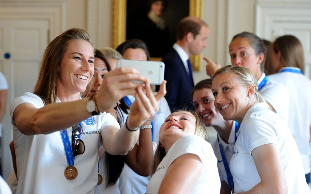 Kate Middleton and Prince William pen special message to Lionesses ...