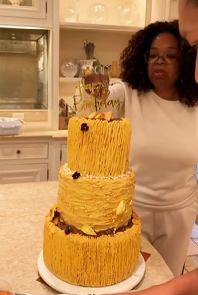 Oprah Winfrey's jaw-dropping birthday cake for best friend Gayle King ...