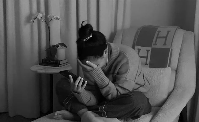 Meghan Markle breaks down in tears in explosive trailer for Netflix ...