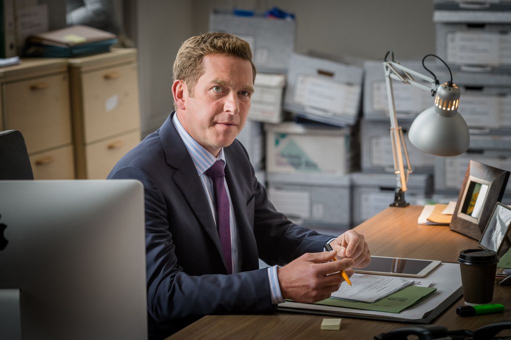 Nicola Walker's life off-screen with 'very supportive' famous husband ...