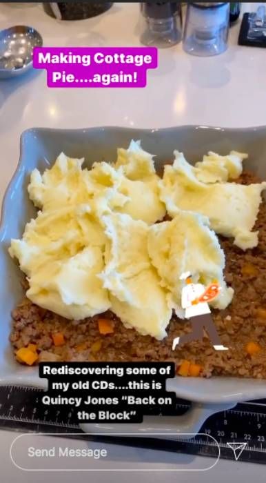 Loose Women's Ruth Langsford shares glimpse inside immaculate kitchen ...