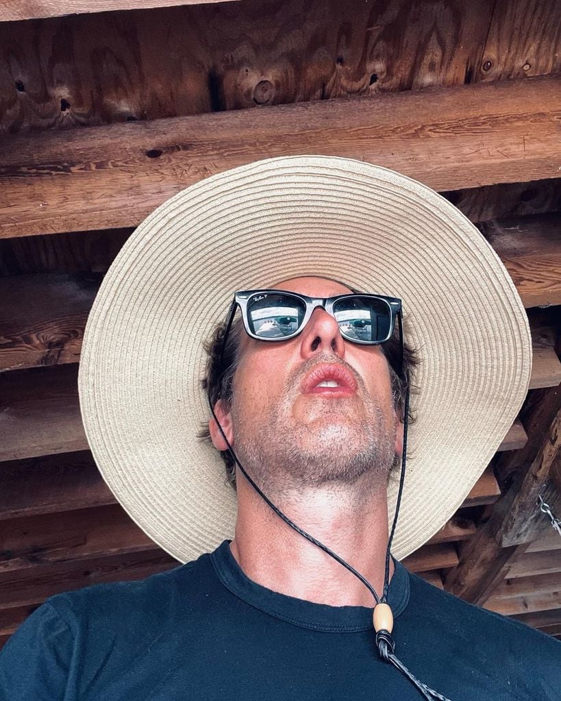 David Muir as you've never seen him before in photo that seriously ...