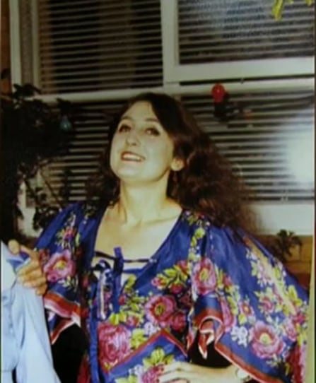 Bargain Hunt star Anita Manning's life: from family business to career ...