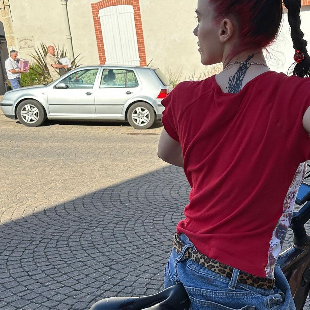 Billie Eilish Shares String Bikini Photo That Shows Off Massive Tattoo Sparks Reaction Hello