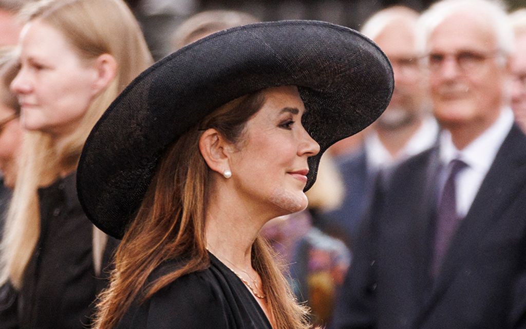 Queen Mary models cinched skirt following mystery injury | HELLO!