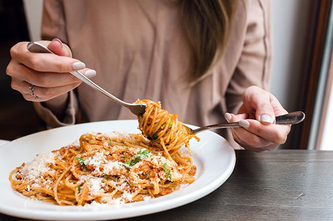Spoon for pasta? Etiquette coach reveals the CORRECT way to eat ...