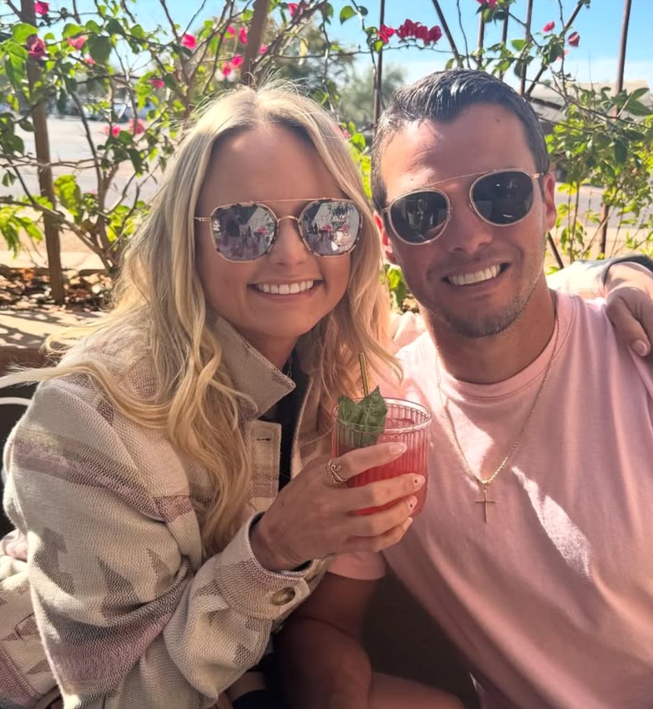 Miranda Lambert claps back at troll that commented on 'unattractive ...