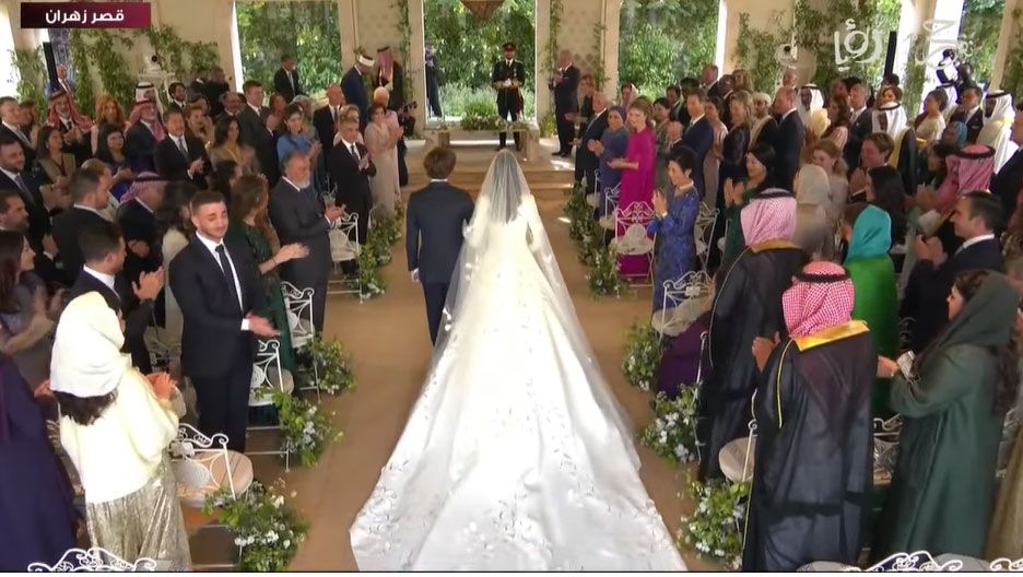 Why Crown Prince Hussein's bride Rajwa Al Saif's father didn't walk her ...