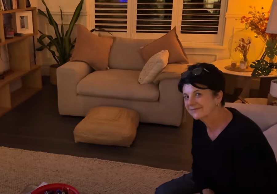 Dianne Buswell and Joe Sugg's luxurious lounge with sky-high ceilings ...