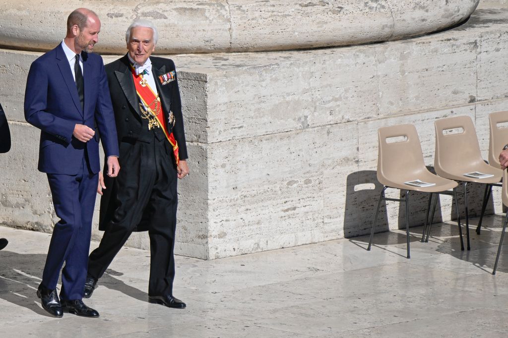 Prince William's 'perfect king' moment at Pope Francis’ funeral moves ...