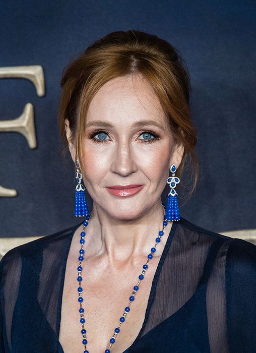 J.K Rowling looks unrecognisable at the Fantastic Beasts: The Crimes Of ...