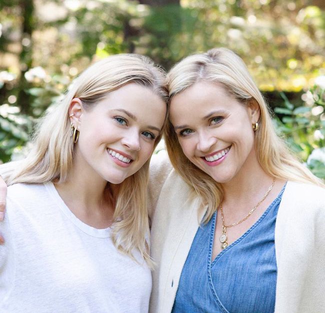 Reese Witherspoon posts photo with rarely-seen brother and her polka ...