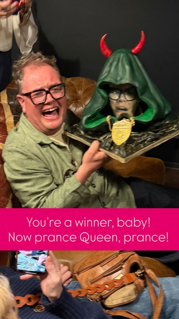 Alan Carr issues public apology to Paloma Faith after Celebrity ...