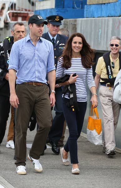 Kate Middleton does casual chic for boat race | HELLO!