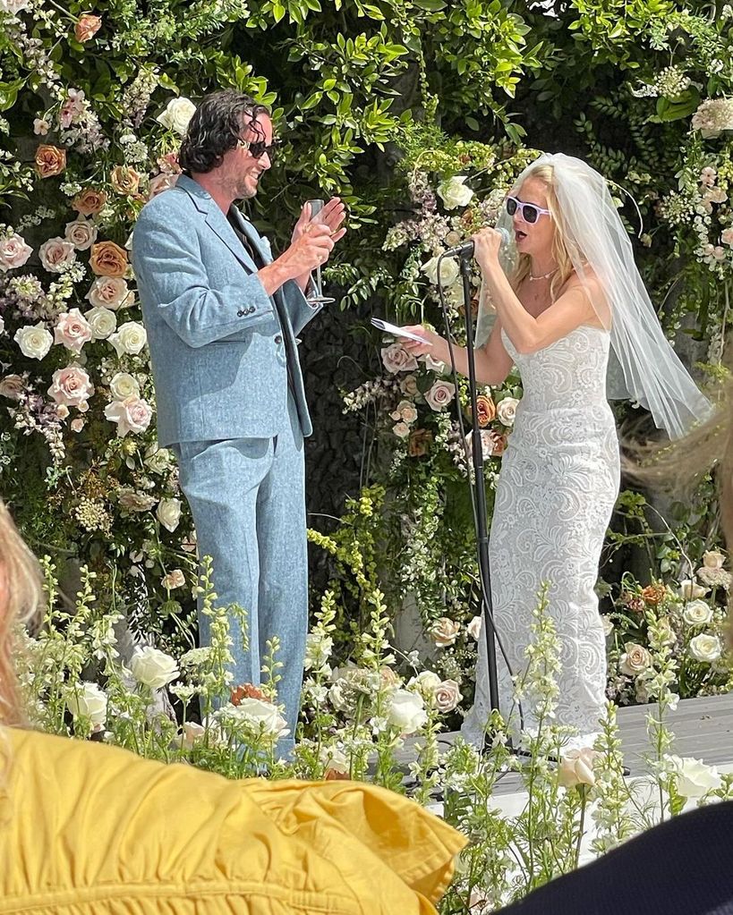 The Rookie: Feds star Britt Robertson swapped lacy bridal gown for $4 ...