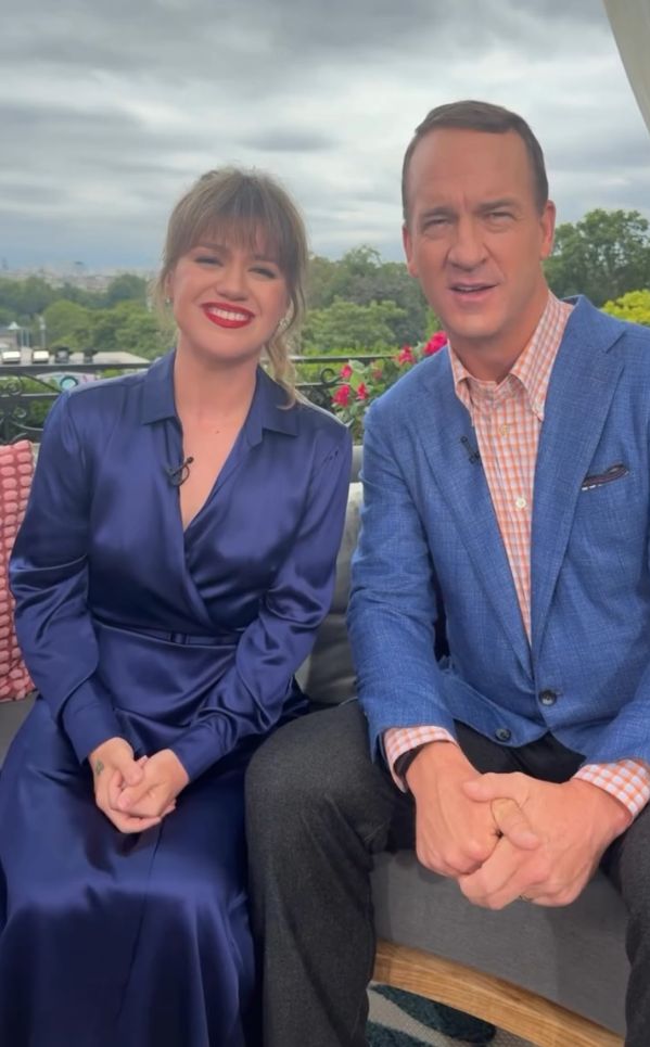 Kelly Clarkson's Olympic transformation revealed - see her three ...