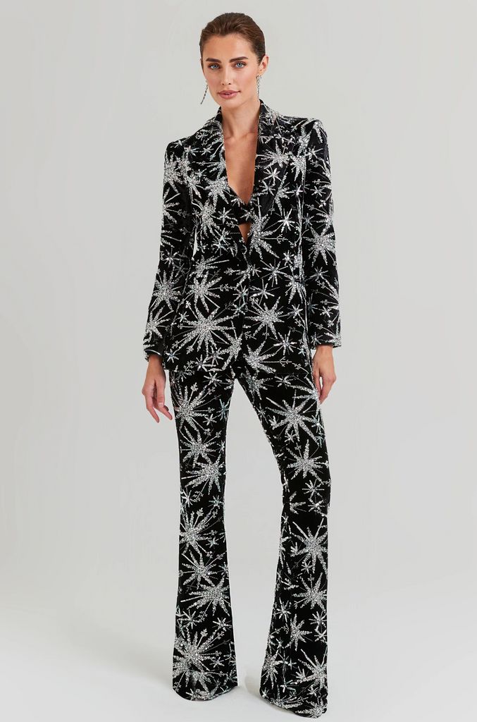 Kate Middleton is a real-life Barbie in candy pink blazer and waist ...