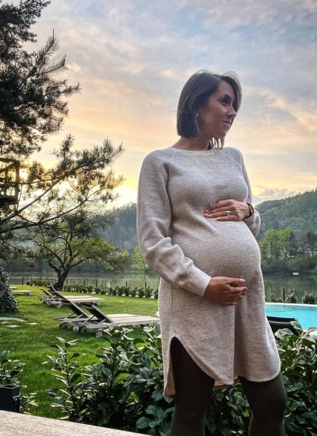 Janette Manrara reveals growing bump in snaps from romantic 'babymoon ...