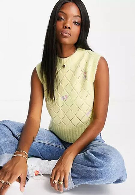 Alex Jones charms in striking knit and skinny jeans | HELLO!