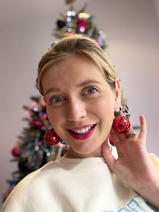 Rachel Riley sparkles in new festive photo ahead of first Christmas ...