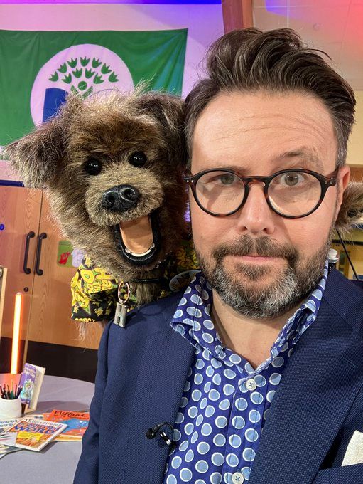 BBC Breakfast star Jon Kay quips back at viewer criticism following ...