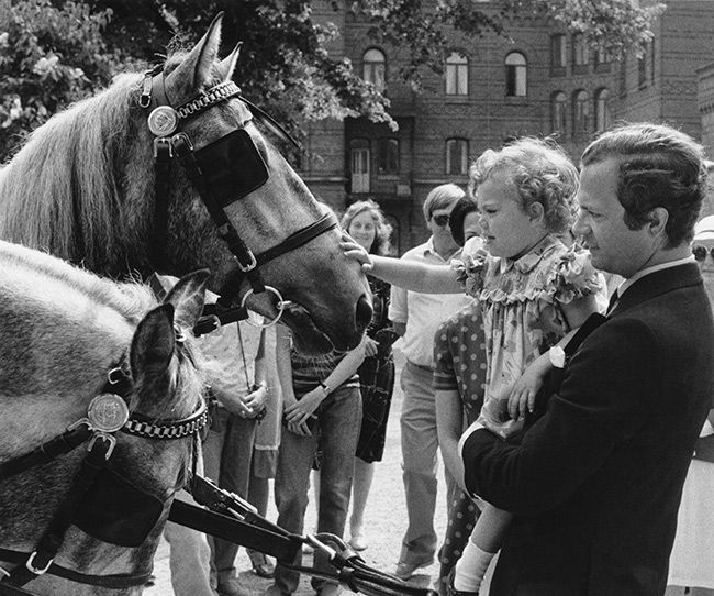 See which young royal has been pictured horse riding for the first time ...