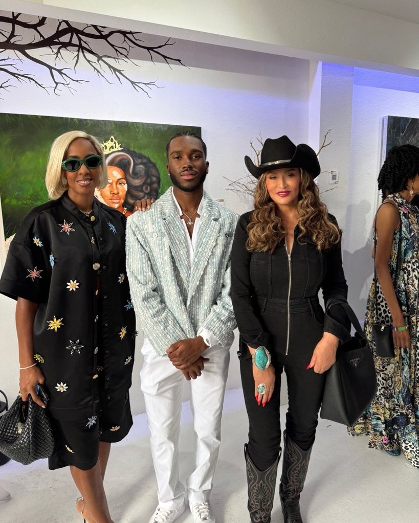 Tina Knowles looks svelte in Beyoncé-inspired outfit for night out with ...