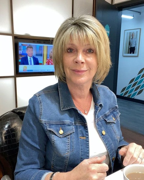 This Morning's Ruth Langsford fights back as fan says she wears 'frumpy ...