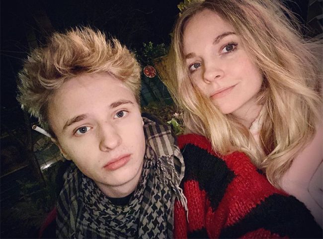 David Tennant seen in very rare photo with daughter Birdie at storytime ...