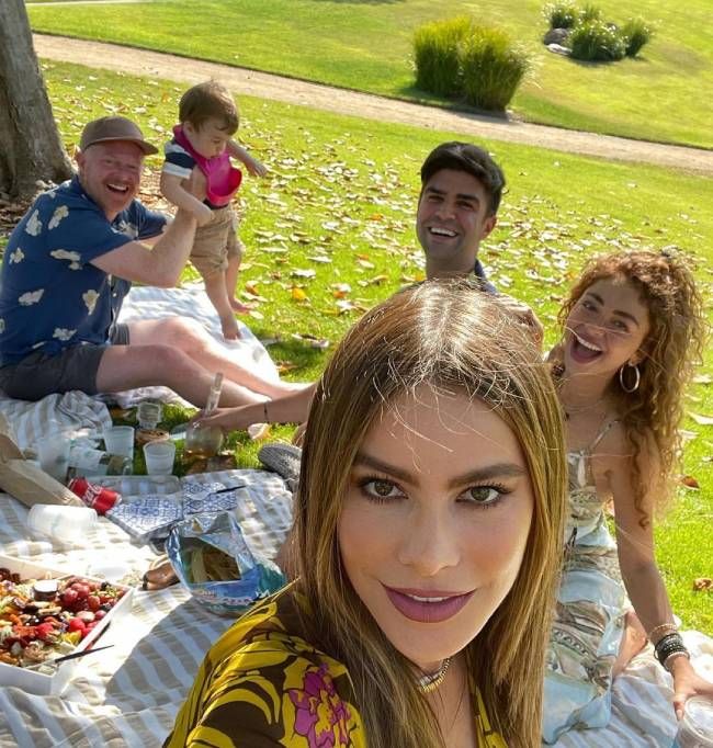 Sofia Vergara surprises fans in the best way with a Modern Family reunion | HELLO!