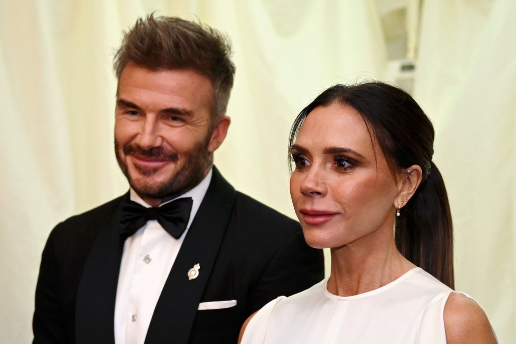 Victoria Beckham shows off her real, toothy smile in rare photo - and ...
