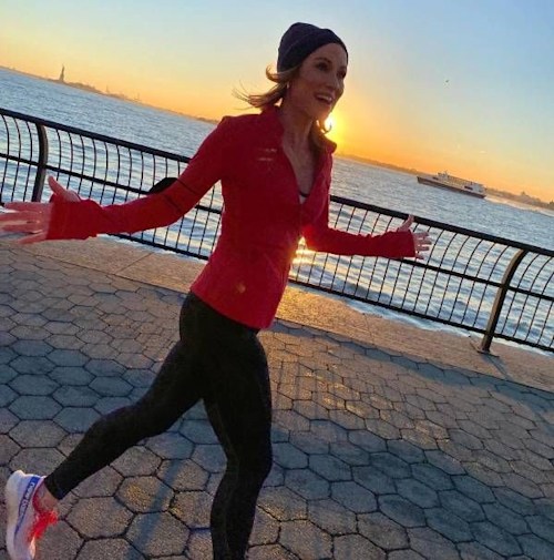 Amy Robach's physique is unbelievable in figure-hugging spring outfit ...