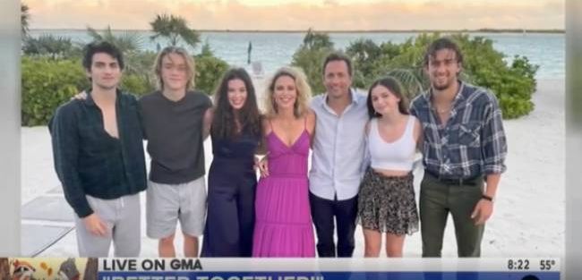 GMA's Amy Robach is a vision in purple in beautiful beach photo with ...