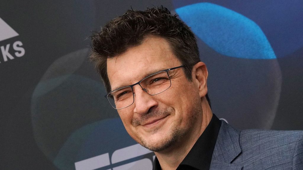 The Rookie's Nathan Fillion shocks fans with blonde hair transformation ...