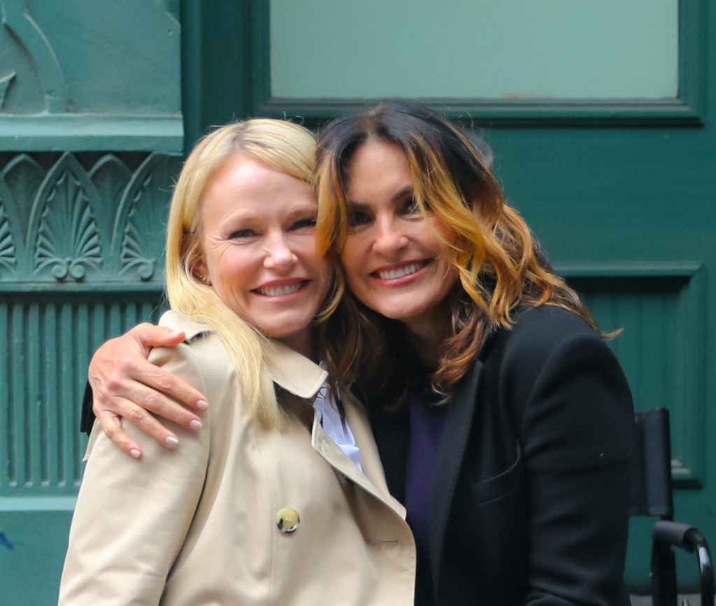 Law & Order: SVU star Kelli Giddish pregnant with third child, her ...