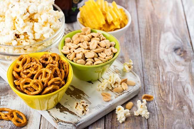 Why can't I stop snacking? Best snacks to curb hunger & feel fuller ...