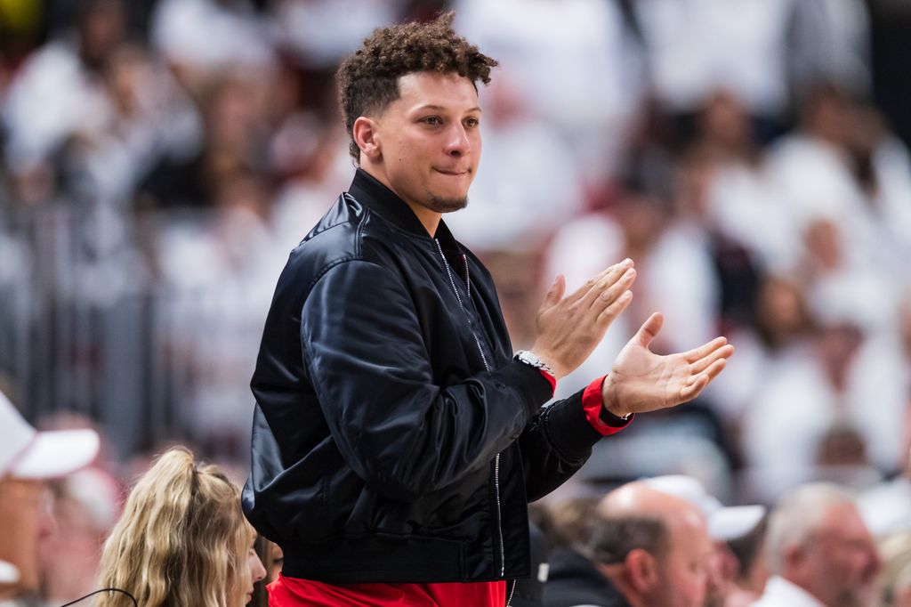Patrick Mahomes looks so different after extreme hair transformation ...