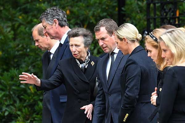Princess Anne, Prince Edward and more royals pictured for first time ...