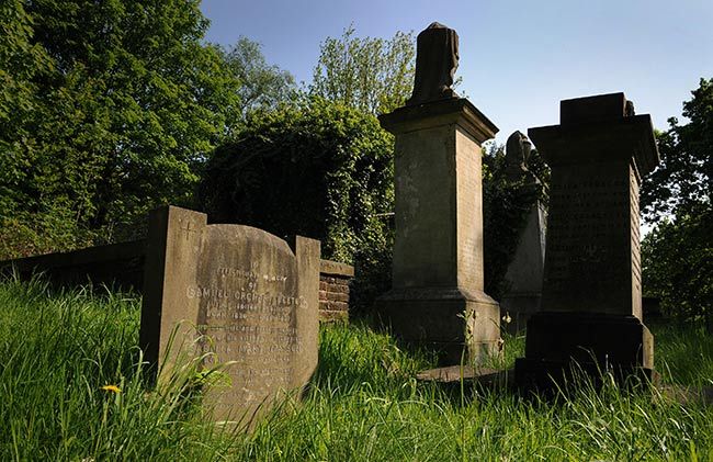 13 most haunted Halloween places in London: Tower of London to Ten ...