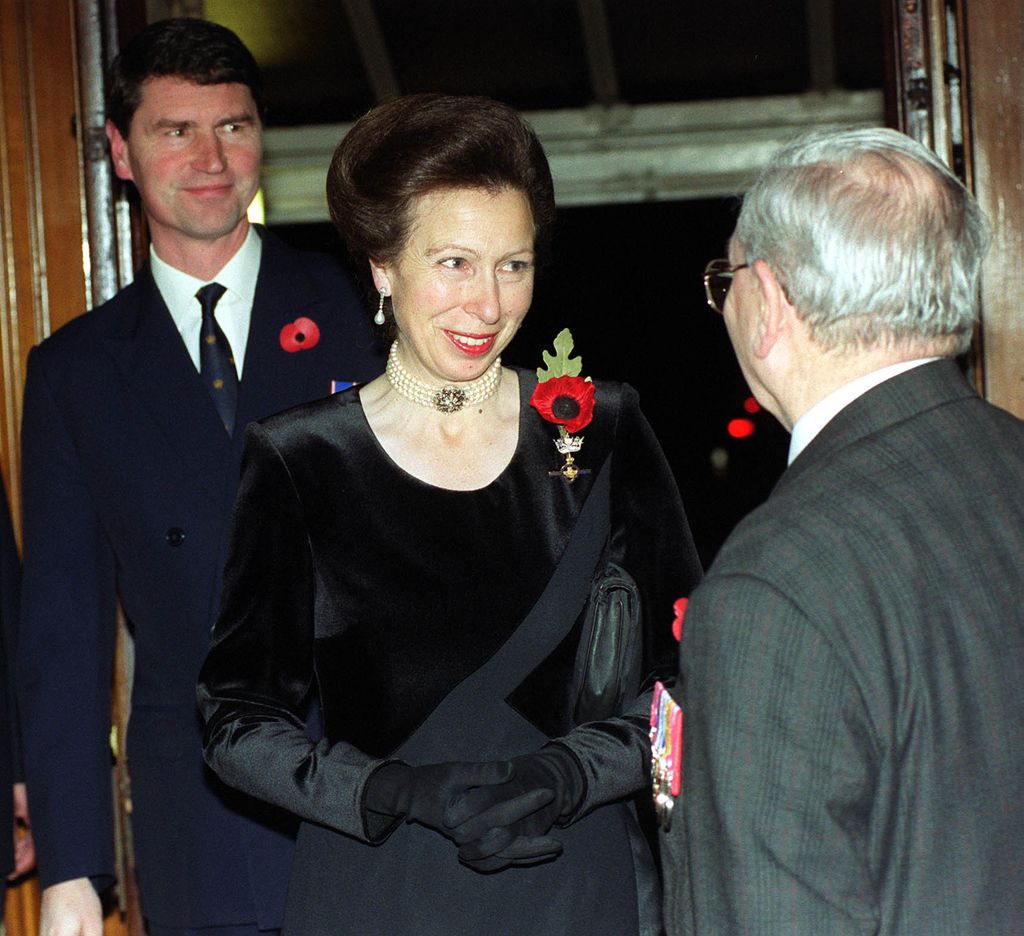 Why Princess Anne dressed differently to the royal ladies at the ...