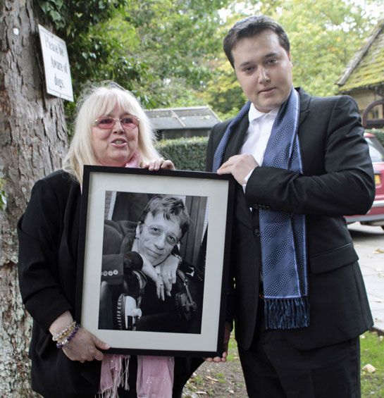 Robin Gibb's will leaves £26 million fortune to wife and three of his ...