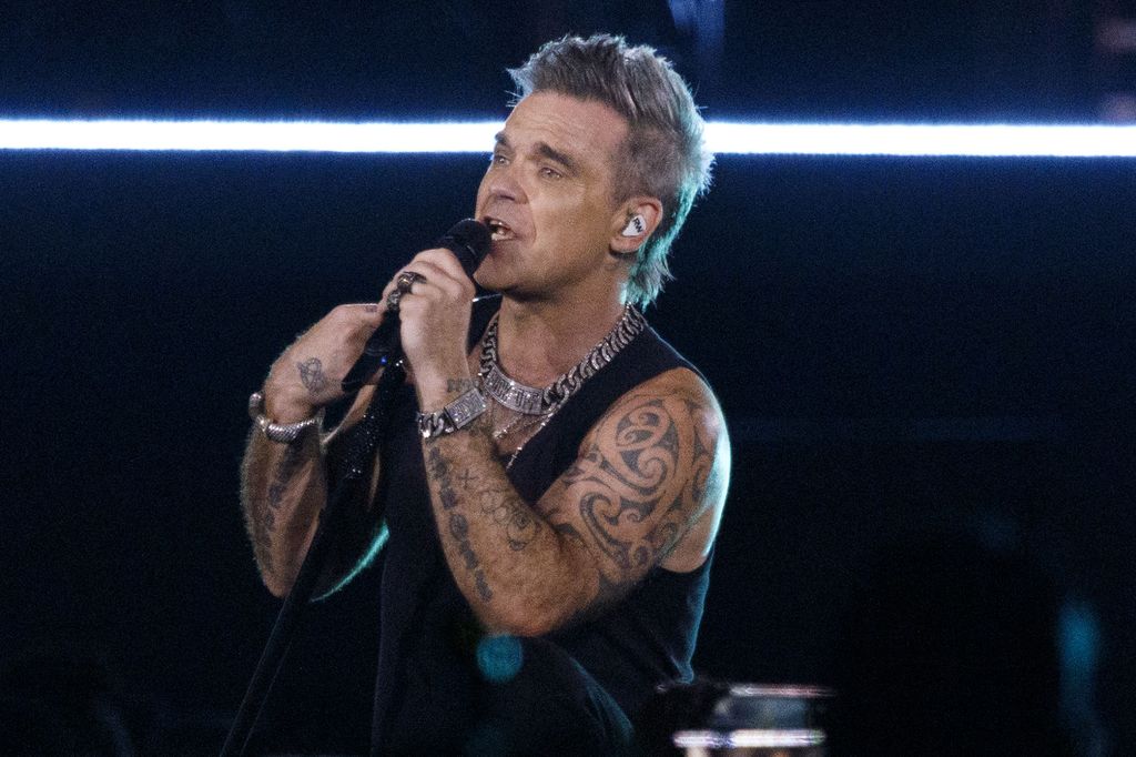 Robbie Williams' eye-watering net worth compared to other Take That ...