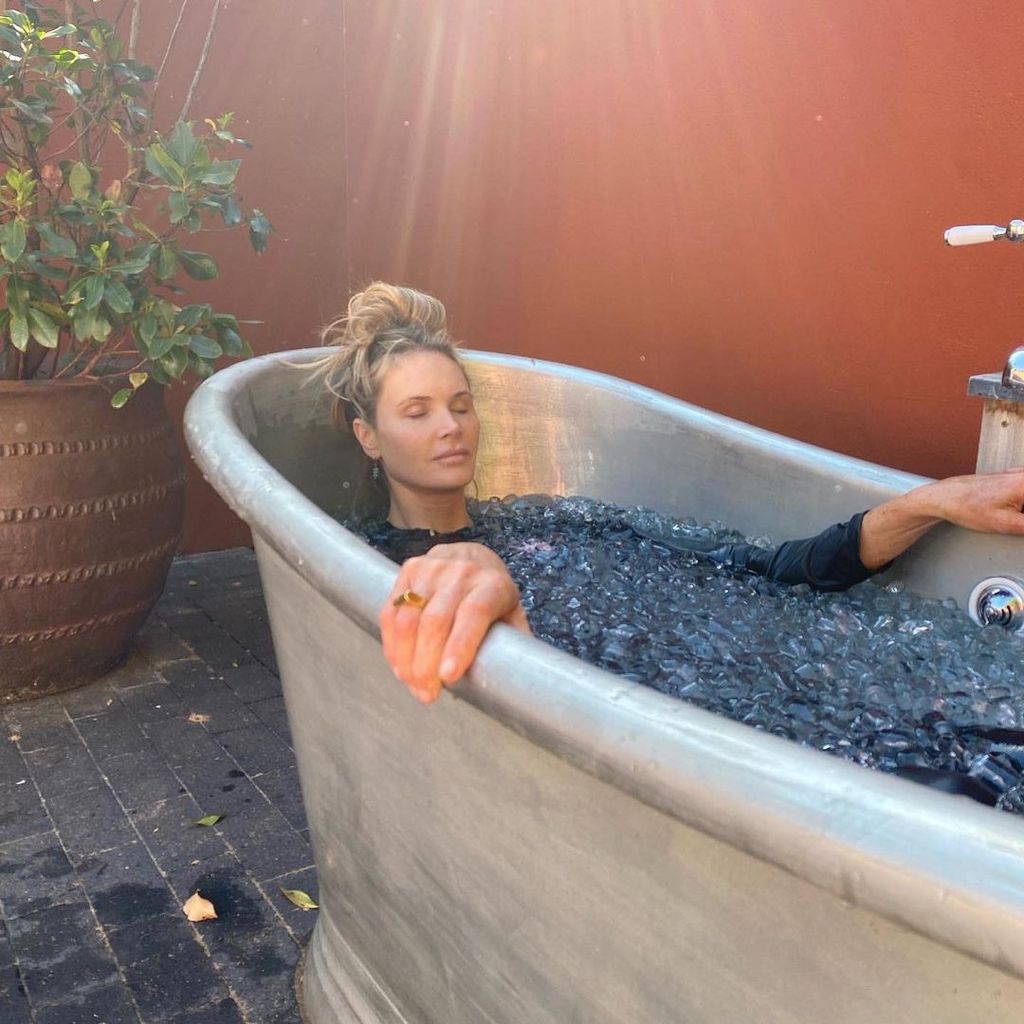 Elle Macpherson at 60: 'The Body' through the years - incredible photos ...