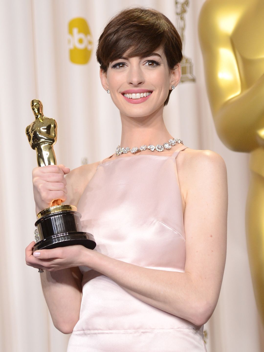 The 16 best Oscars beauty moments of all time | HELLO!