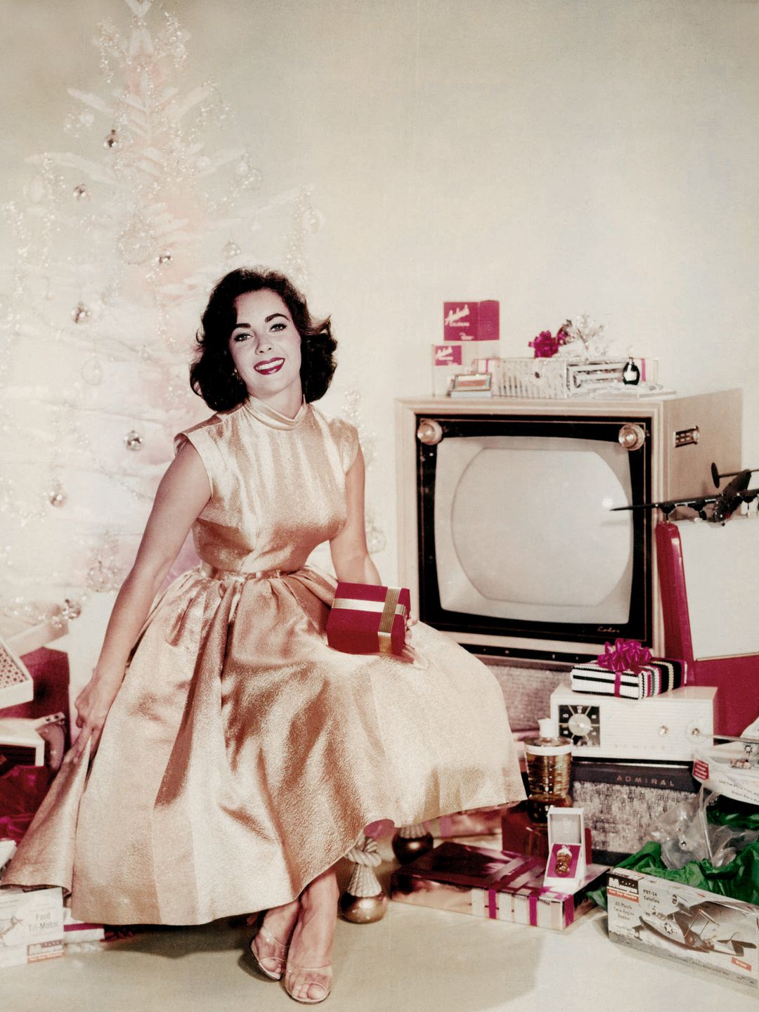 15 Inspiring Vintage Christmas Photos for Timeless Holiday Style | HELLO!