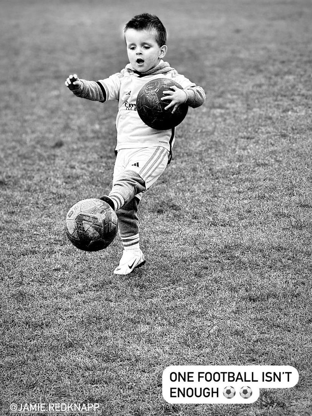 Jamie Redknapp's son Raphael, 2, takes after footballer dad and grandpa ...