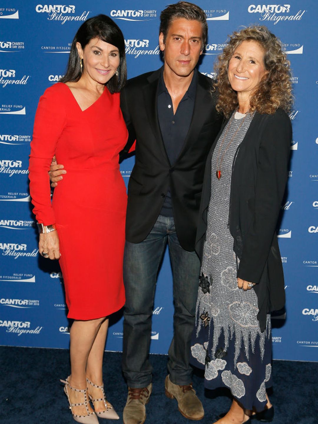 David Muir looks dashing as he makes rare public appearance for ...