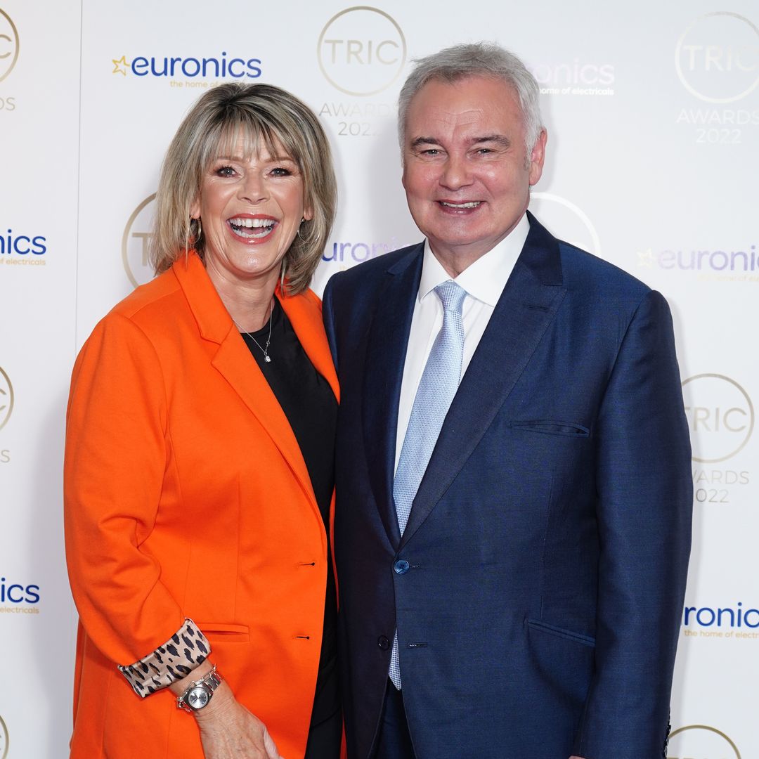Ruth Langsford and Eamonn Holmes' bedroom glow up will amaze you | HELLO!
