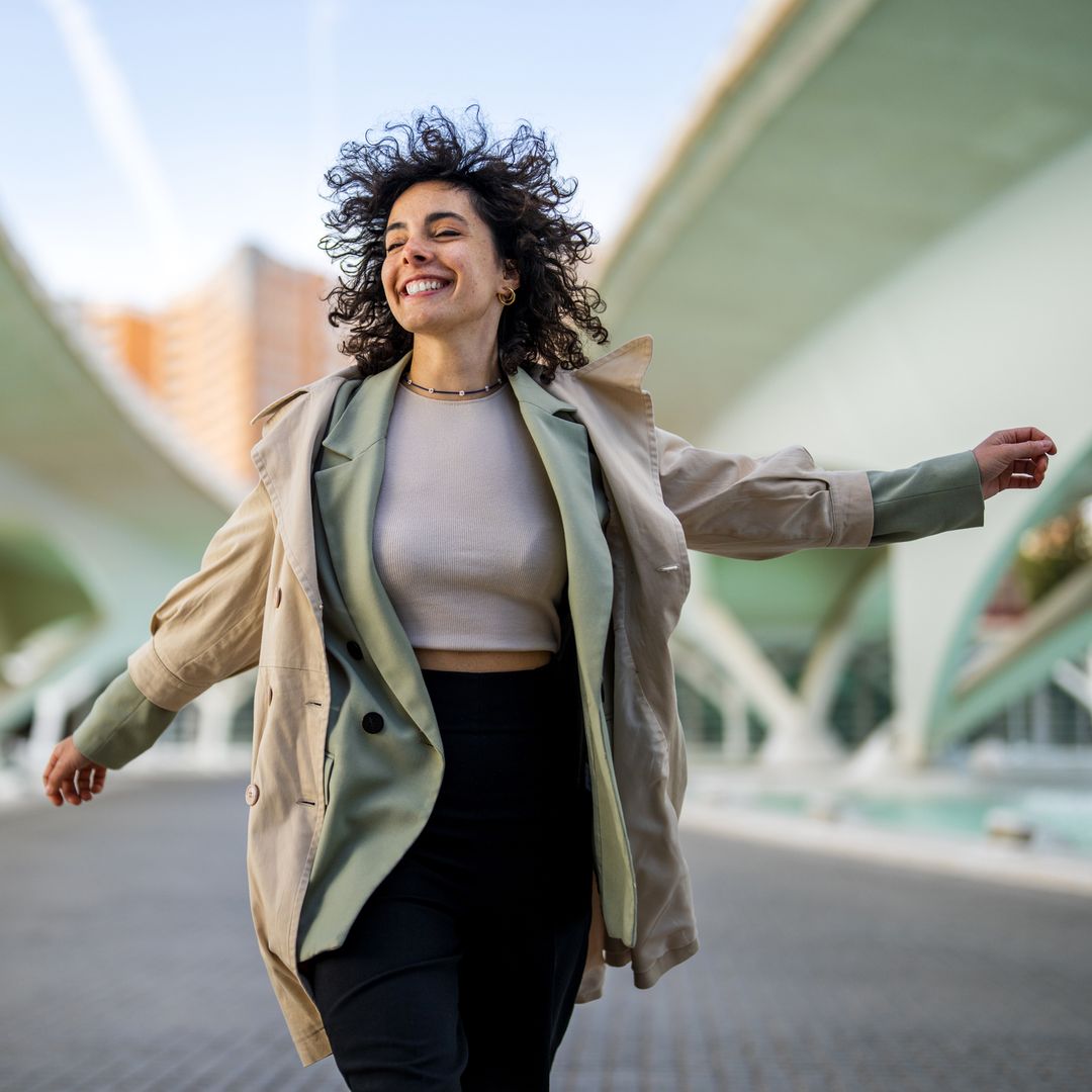 Hello Happiness: your ultimate guide to a more optimistic life